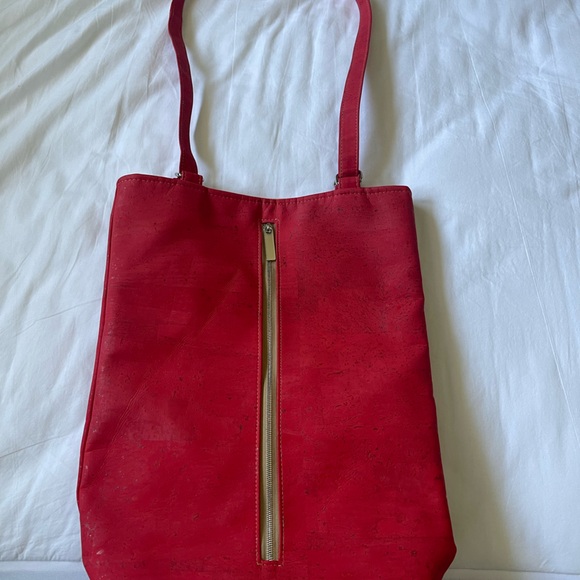 LF Handbag | Bags | Red Cork Purse Can Be Worn As A Shoulder Bag Or ...